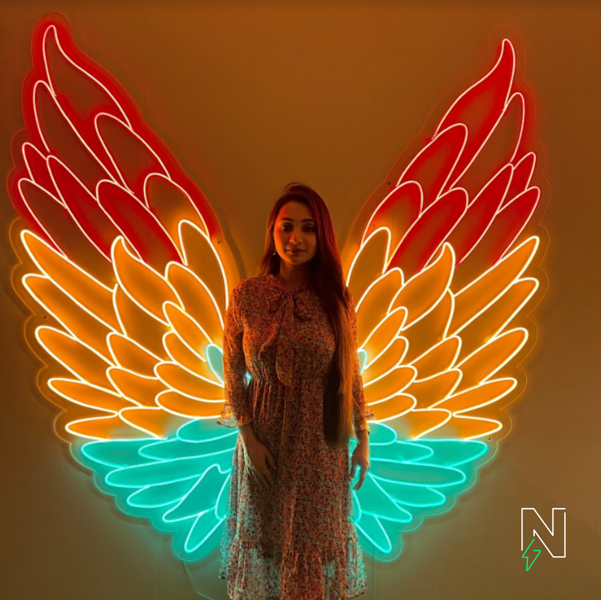 Buy Macaw Wings Neon Sign Online at the Best Price | Neon Attack